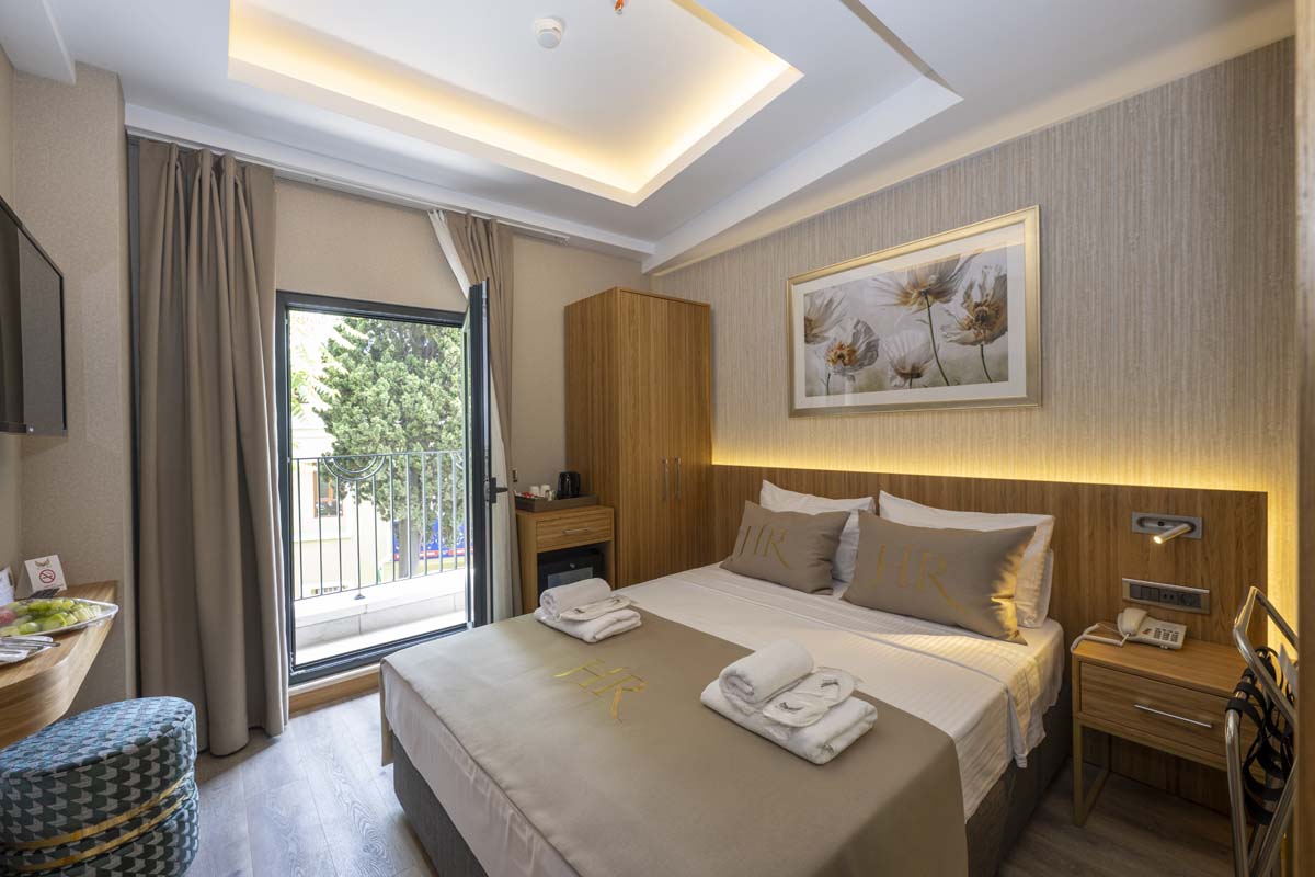 STANDARD DOUBLE ROOM